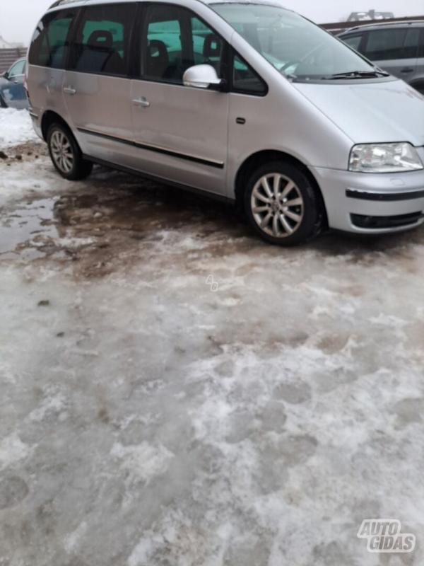 Grey Volkswagen Sharan 2007 in Kaunas, with an engine capacity of 1.90 L and mileage of 313 thousand km for 2600 €, photo 6 on AUTOMOTO.COM.LV