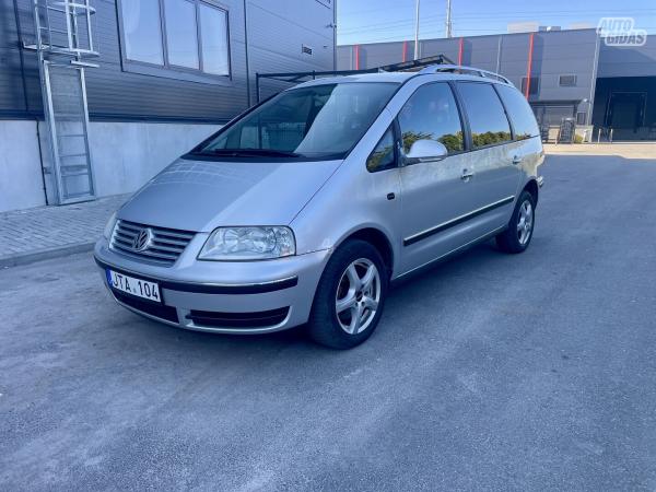 Grey Volkswagen Sharan 2007 in Vilnius, with an engine capacity of 2.00 L and mileage of 403 thousand km for 2500 €, photo 4 on AUTOMOTO.COM.LV