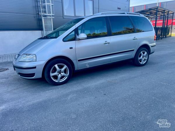 Grey Volkswagen Sharan 2007 in Vilnius, with an engine capacity of 2.00 L and mileage of 403 thousand km for 2500 €, photo 7 on AUTOMOTO.COM.LV