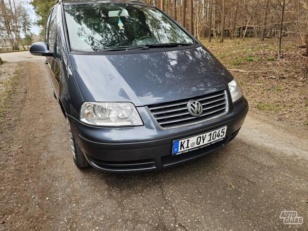 Pelēks Volkswagen Sharan 2007 Kluonaliai, ar dzinēja tilpumu 2.00 L un nobraukumu 289 tūkst. km par 3399 €, foto 4 vietnē AUTOMOTO.COM.LV