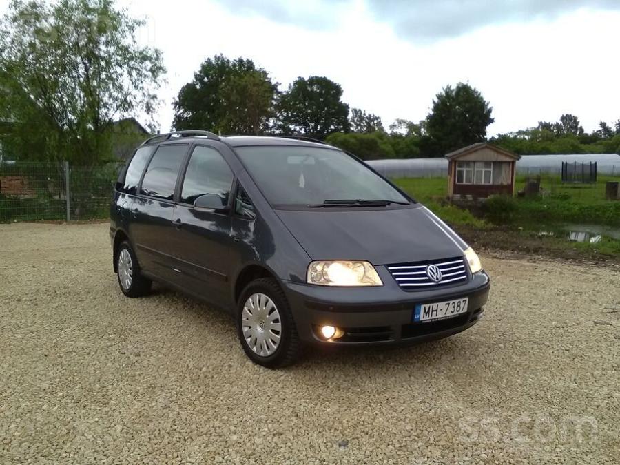 Pelēks Volkswagen Sharan 2007 Rēzekne, ar dzinēja tilpumu 2.00 L un nobraukumu 272 tūkst. km par 2650 €, foto 5 vietnē AUTOMOTO.COM.LV