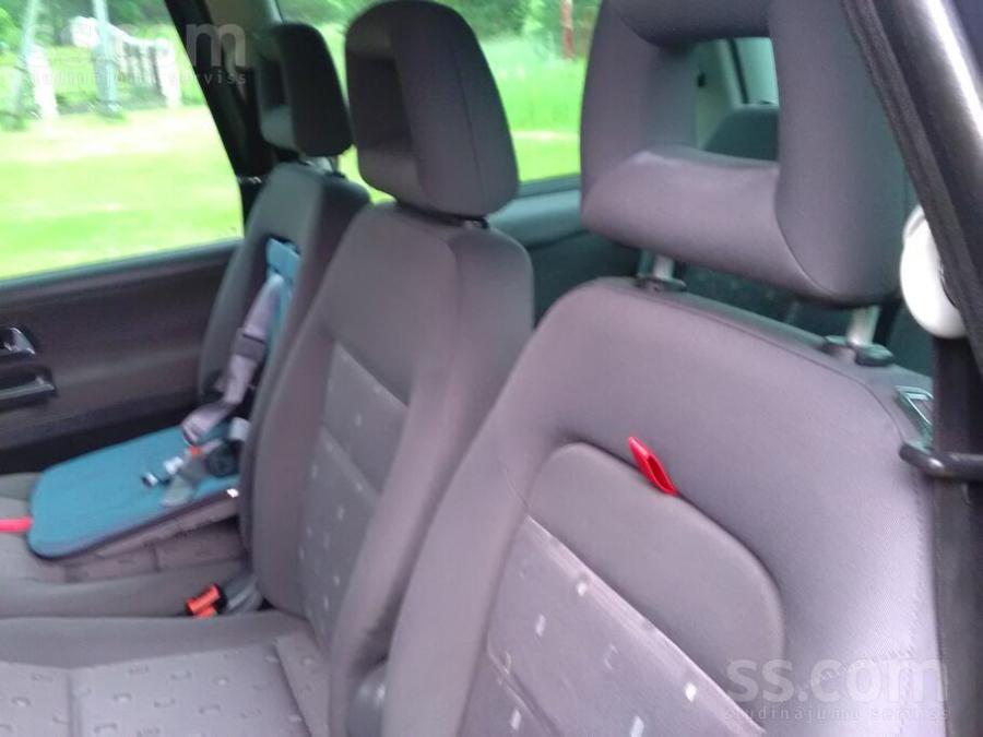 Pelēks Volkswagen Sharan 2007 Rēzekne, ar dzinēja tilpumu 2.00 L un nobraukumu 272 tūkst. km par 2650 €, foto 8 vietnē AUTOMOTO.COM.LV