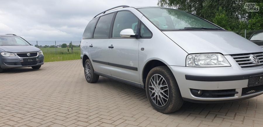 Pelēks Volkswagen Sharan 2007 Kėdainiai, ar dzinēja tilpumu 1.90 L un nobraukumu 282 tūkst. km par 3000 €, foto 3 vietnē AUTOMOTO.COM.LV
