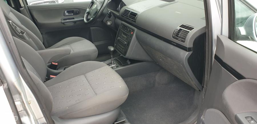 Pelēks Volkswagen Sharan 2007 Kėdainiai, ar dzinēja tilpumu 1.90 L un nobraukumu 282 tūkst. km par 3000 €, foto 13 vietnē AUTOMOTO.COM.LV