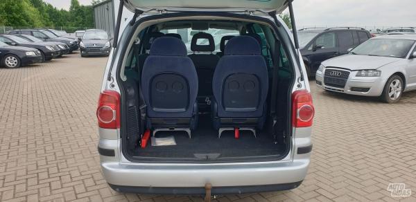 Grey Volkswagen Sharan 2007 in Kedainiai, with an engine capacity of 1.90 L and mileage of 282 thousand km for 3000 €, photo 9 on AUTOMOTO.COM.LV