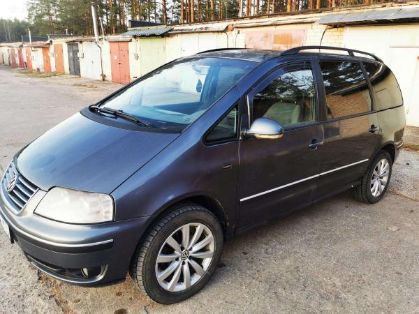 Pelēks Volkswagen Sharan 2007 Visaginas, ar dzinēja tilpumu 1.90 L un nobraukumu 350 tūkst. km par 650 €, foto 1 vietnē AUTOMOTO.COM.LV