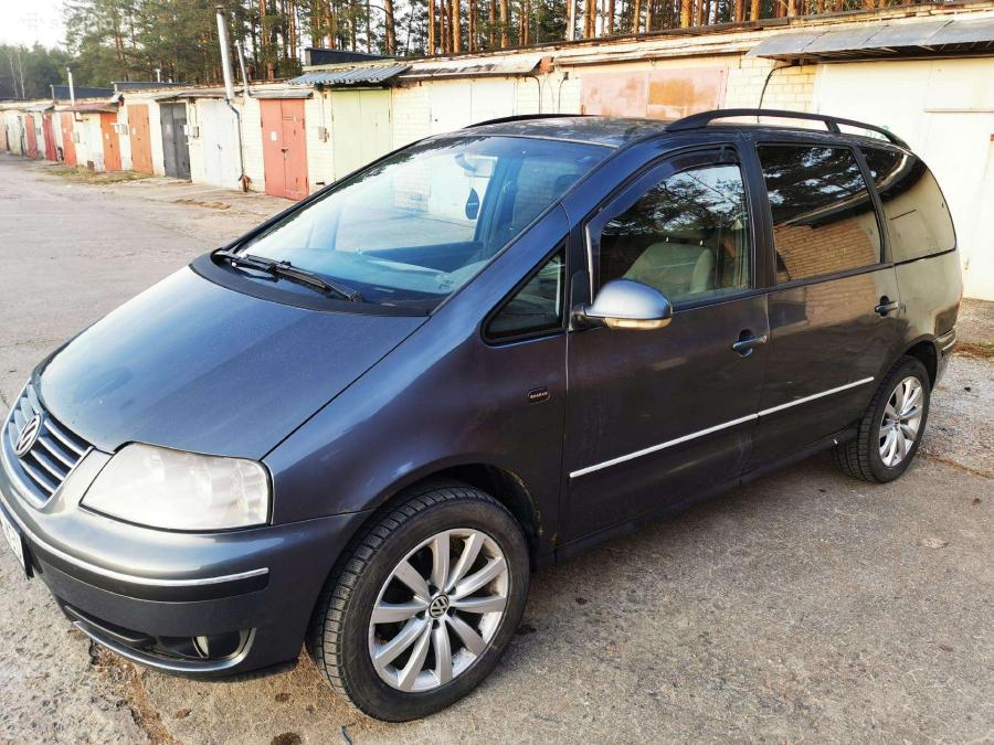 Pelēks Volkswagen Sharan 2007 Visaginas, ar dzinēja tilpumu 1.90 L un nobraukumu 350 tūkst. km par 650 €, foto 1 vietnē AUTOMOTO.COM.LV