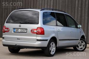 Grey Volkswagen Sharan 2007 in Tukums, with an engine capacity of 2.00 L and mileage of 375 thousand km for 2850 €, photo 4 on AUTOMOTO.COM.LV