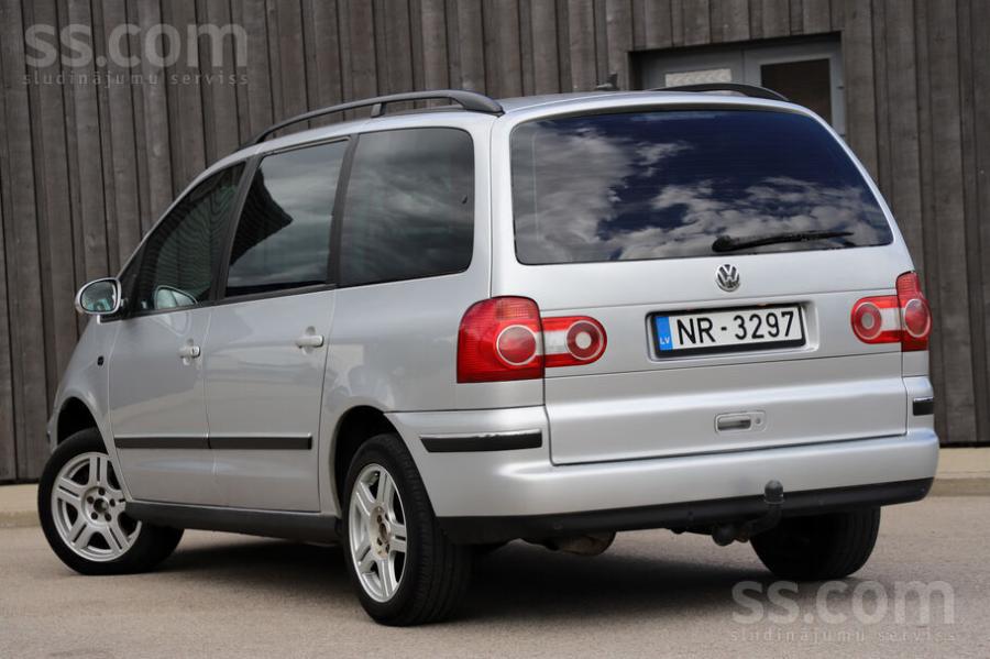 Grey Volkswagen Sharan 2007 in Tukums, with an engine capacity of 2.00 L and mileage of 375 thousand km for 2850 €, photo 5 on AUTOMOTO.COM.LV