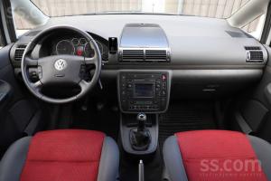Grey Volkswagen Sharan 2007 in Tukums, with an engine capacity of 2.00 L and mileage of 375 thousand km for 2850 €, photo 6 on AUTOMOTO.COM.LV