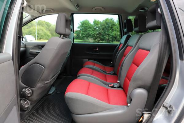 Grey Volkswagen Sharan 2007 in Tukums, with an engine capacity of 2.00 L and mileage of 375 thousand km for 2850 €, photo 7 on AUTOMOTO.COM.LV
