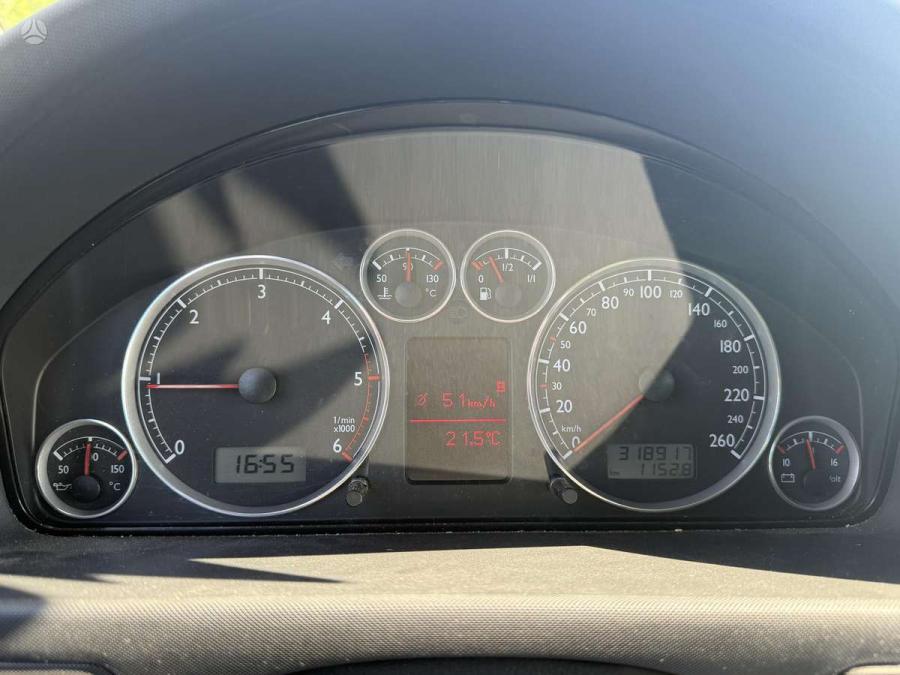 Grey Volkswagen Sharan 2007 in Vilnius, with an engine capacity of 1.90 L and mileage of 319 thousand km for 2450 €, photo 7 on AUTOMOTO.COM.LV