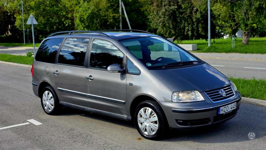 Grey Volkswagen Sharan 2007 in Siauliai, with an engine capacity of 1.97 L and mileage of 354 thousand km for 2300 €, photo 11 on AUTOMOTO.COM.LV