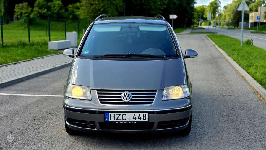 Grey Volkswagen Sharan 2007 in Siauliai, with an engine capacity of 1.97 L and mileage of 354 thousand km for 2300 €, photo 13 on AUTOMOTO.COM.LV