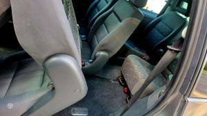 Grey Volkswagen Sharan 2007 in Siauliai, with an engine capacity of 1.97 L and mileage of 354 thousand km for 2300 €, photo 21 on AUTOMOTO.COM.LV