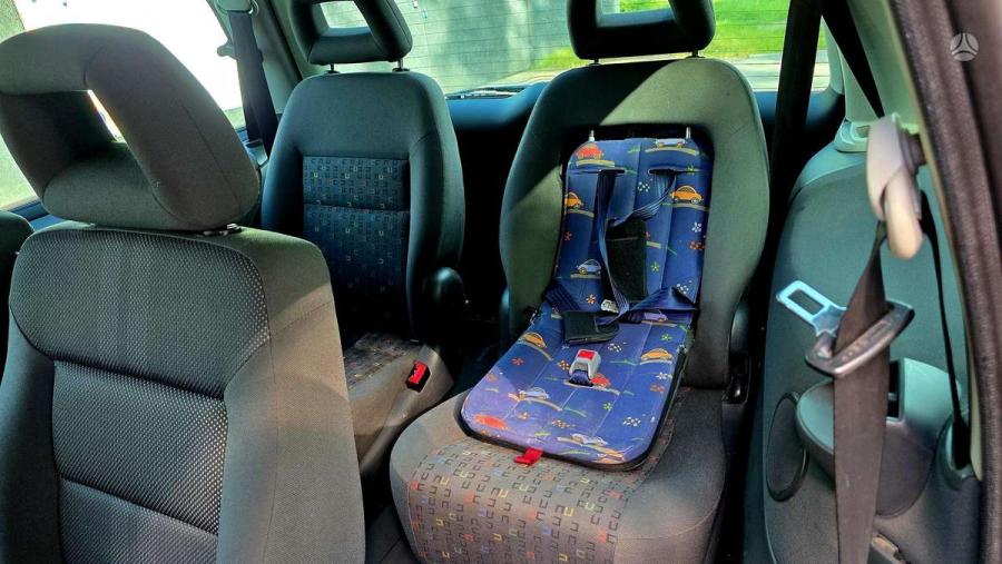 Grey Volkswagen Sharan 2007 in Siauliai, with an engine capacity of 1.97 L and mileage of 354 thousand km for 2300 €, photo 23 on AUTOMOTO.COM.LV