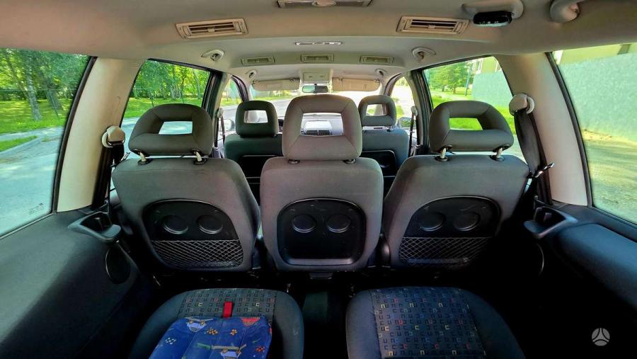Grey Volkswagen Sharan 2007 in Siauliai, with an engine capacity of 1.97 L and mileage of 354 thousand km for 2300 €, photo 25 on AUTOMOTO.COM.LV