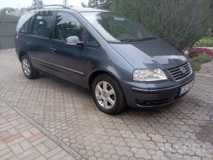 Pelēks Volkswagen Sharan 2007 Daugavpils, ar dzinēja tilpumu 2.00 L un nobraukumu 284 tūkst. km par 3290 €, foto  vietnē AUTOMOTO.COM.LV