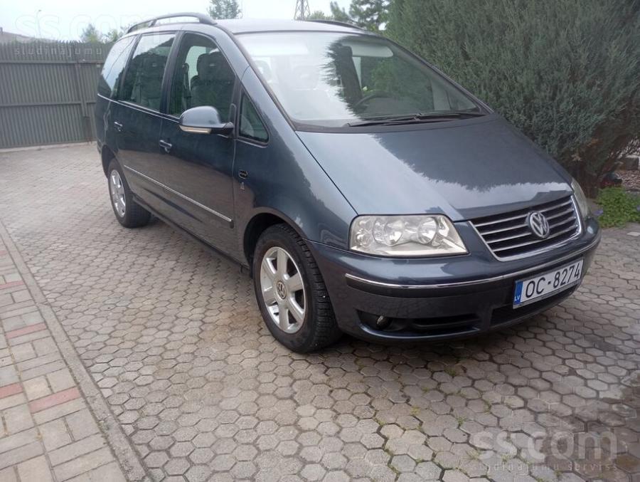 Pelēks Volkswagen Sharan 2007 Daugavpils, ar dzinēja tilpumu 2.00 L un nobraukumu 284 tūkst. km par 3290 €, foto 3 vietnē AUTOMOTO.COM.LV