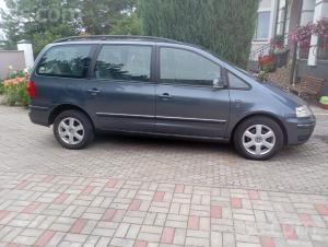 Pelēks Volkswagen Sharan 2007 Daugavpils, ar dzinēja tilpumu 2.00 L un nobraukumu 284 tūkst. km par 3290 €, foto 4 vietnē AUTOMOTO.COM.LV