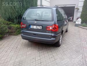 Pelēks Volkswagen Sharan 2007 Daugavpils, ar dzinēja tilpumu 2.00 L un nobraukumu 284 tūkst. km par 3290 €, foto 5 vietnē AUTOMOTO.COM.LV