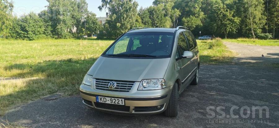 Pelēks Volkswagen Sharan 2007 Liepāja, ar dzinēja tilpumu 1.90 L un nobraukumu 417 tūkst. km par 1700 €, foto 1 vietnē AUTOMOTO.COM.LV