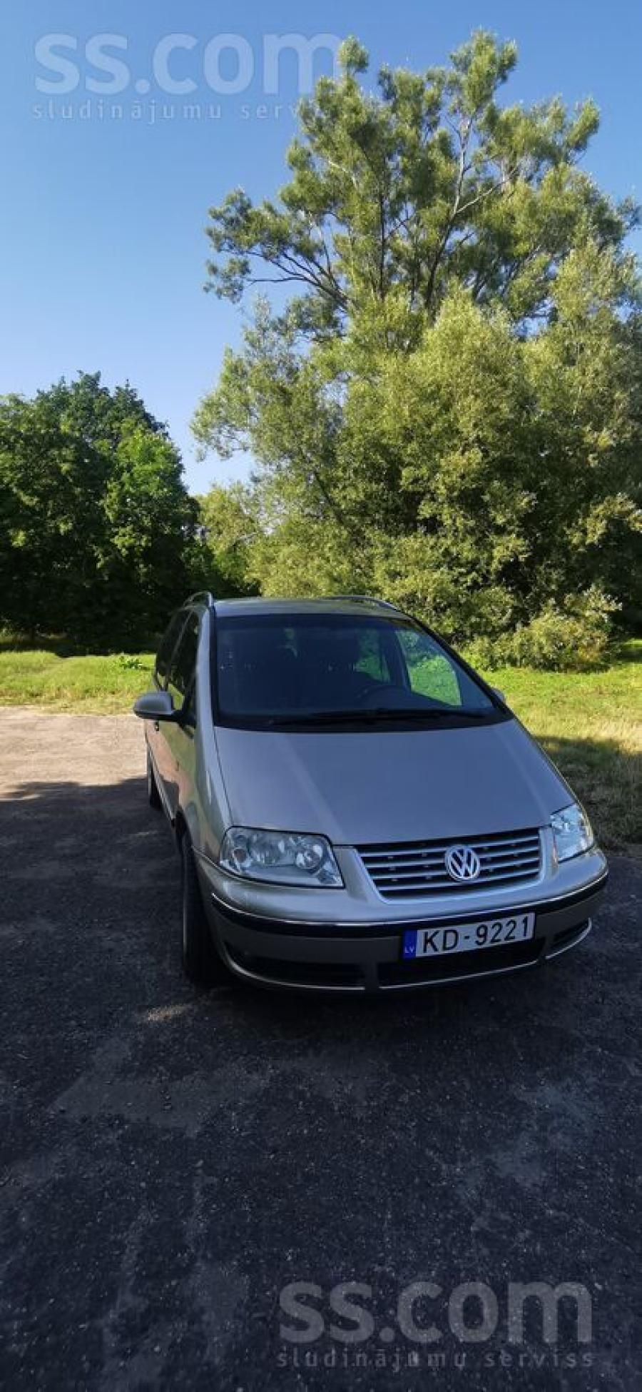 Pelēks Volkswagen Sharan 2007 Liepāja, ar dzinēja tilpumu 1.90 L un nobraukumu 417 tūkst. km par 1700 €, foto 3 vietnē AUTOMOTO.COM.LV
