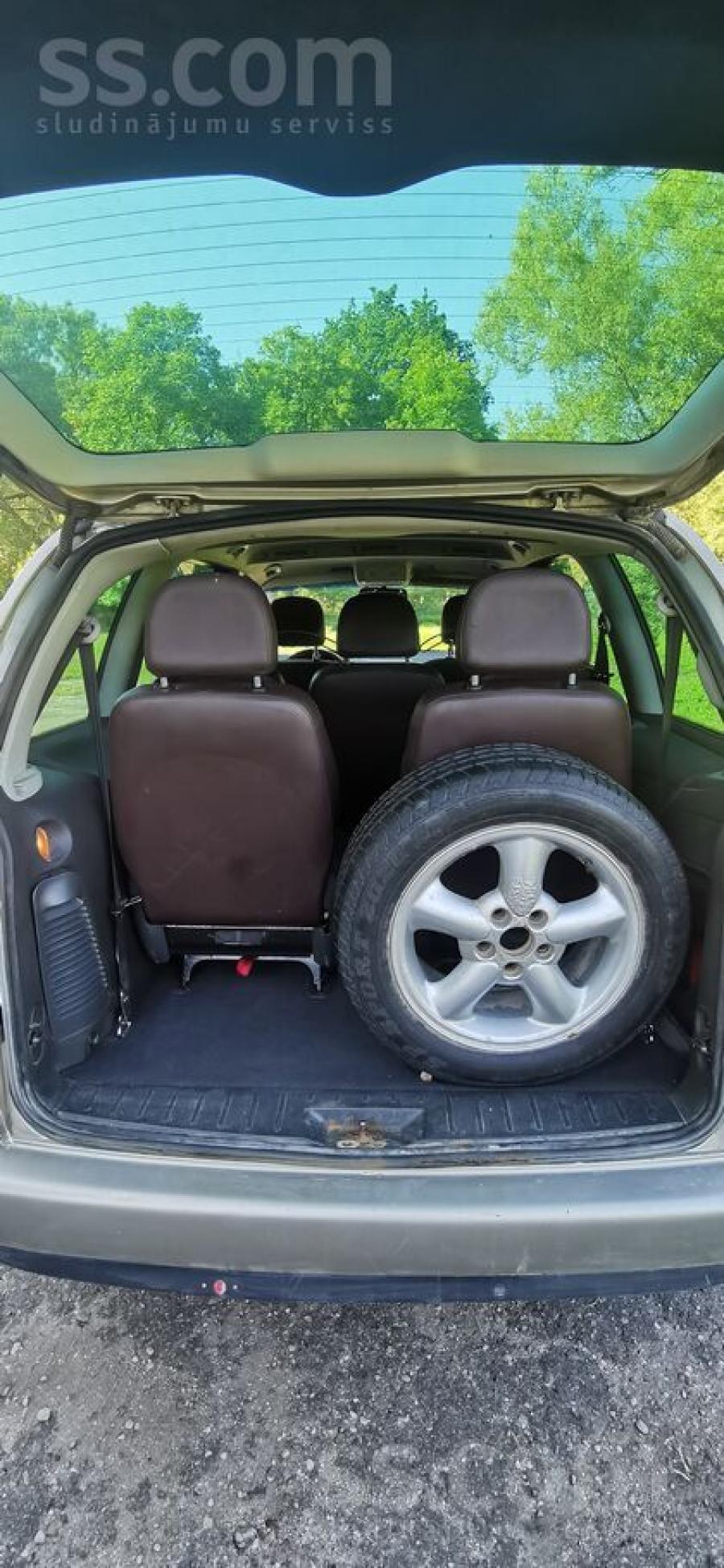 Pelēks Volkswagen Sharan 2007 Liepāja, ar dzinēja tilpumu 1.90 L un nobraukumu 417 tūkst. km par 1700 €, foto 5 vietnē AUTOMOTO.COM.LV
