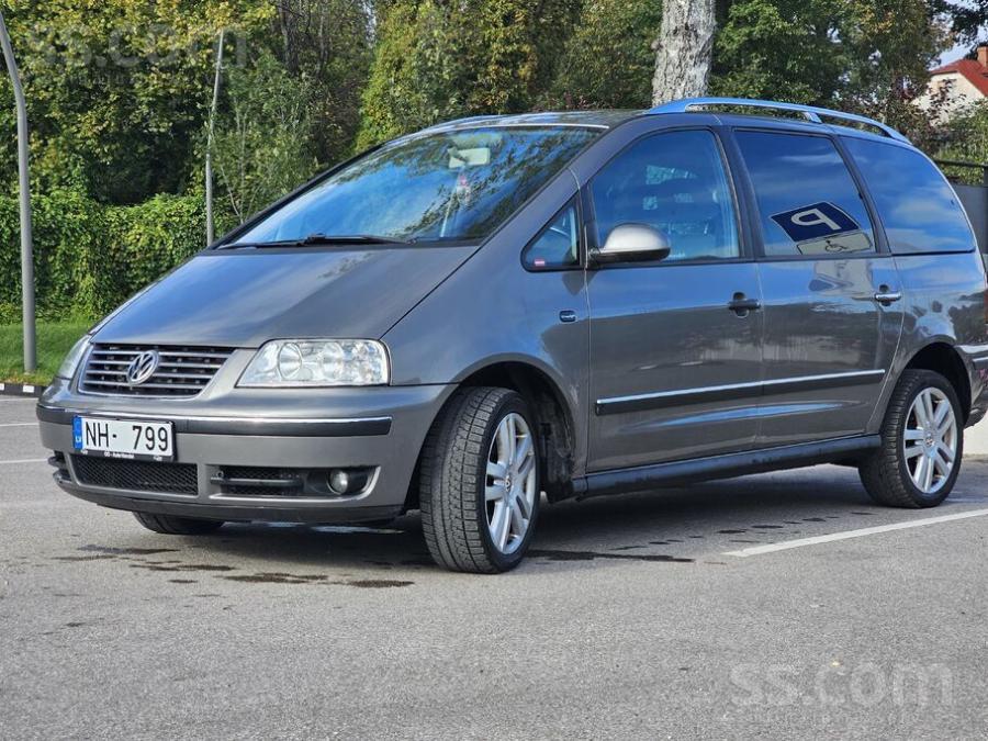 Grey Volkswagen Sharan 2007 in Valka, with an engine capacity of 2.00 L and mileage of 280 thousand km for 3900 €, photo 4 on AUTOMOTO.COM.LV