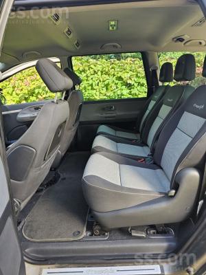Grey Volkswagen Sharan 2007 in Valka, with an engine capacity of 2.00 L and mileage of 280 thousand km for 3900 €, photo 10 on AUTOMOTO.COM.LV