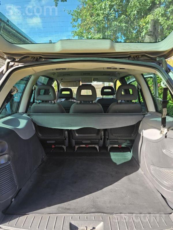Pelēks Volkswagen Sharan 2007 Valka, ar dzinēja tilpumu 2.00 L un nobraukumu 280 tūkst. km par 3900 €, foto 11 vietnē AUTOMOTO.COM.LV