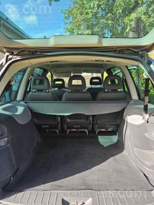 Grey Volkswagen Sharan 2007 in Valka, with an engine capacity of 2.00 L and mileage of 280 thousand km for 3900 €, photo 11 on AUTOMOTO.COM.LV