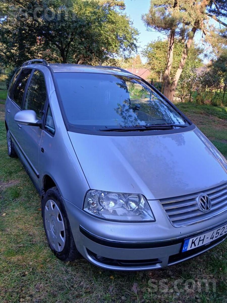 Pelēks Volkswagen Sharan 2007 Talsi, ar dzinēja tilpumu 2.00 L un nobraukumu 284 tūkst. km par 3000 €, foto 1 vietnē AUTOMOTO.COM.LV