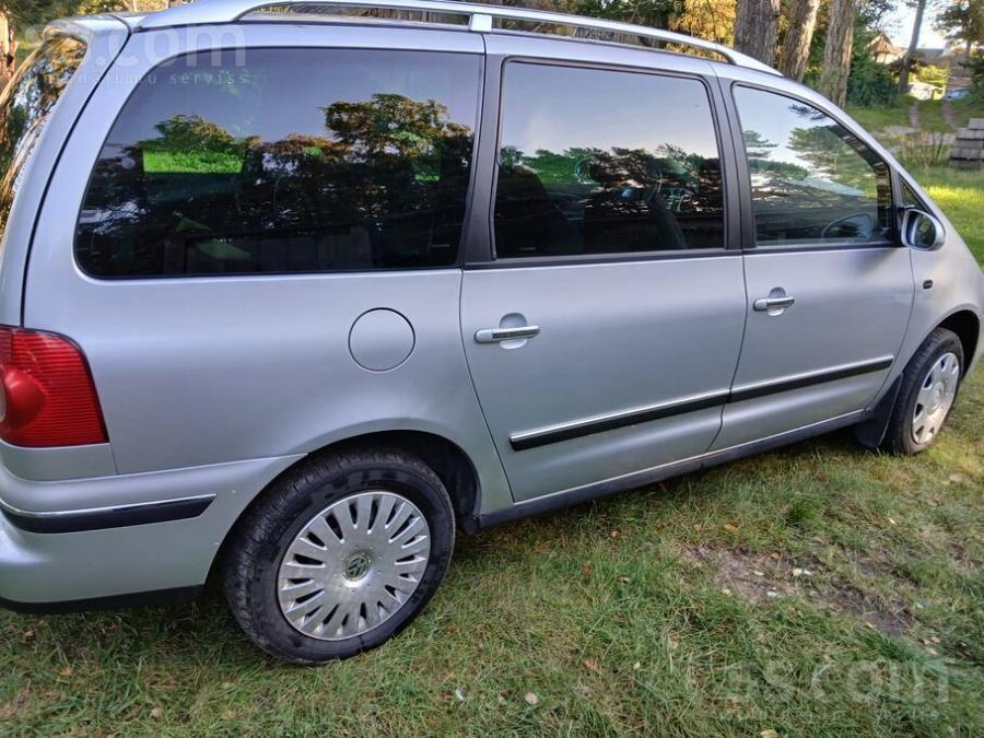 Pelēks Volkswagen Sharan 2007 Talsi, ar dzinēja tilpumu 2.00 L un nobraukumu 284 tūkst. km par 3000 €, foto 4 vietnē AUTOMOTO.COM.LV