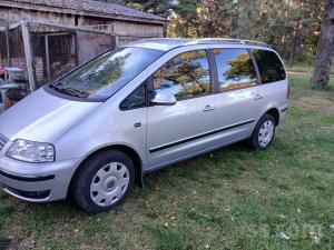 Pelēks Volkswagen Sharan 2007 Talsi, ar dzinēja tilpumu 2.00 L un nobraukumu 284 tūkst. km par 3000 €, foto 6 vietnē AUTOMOTO.COM.LV