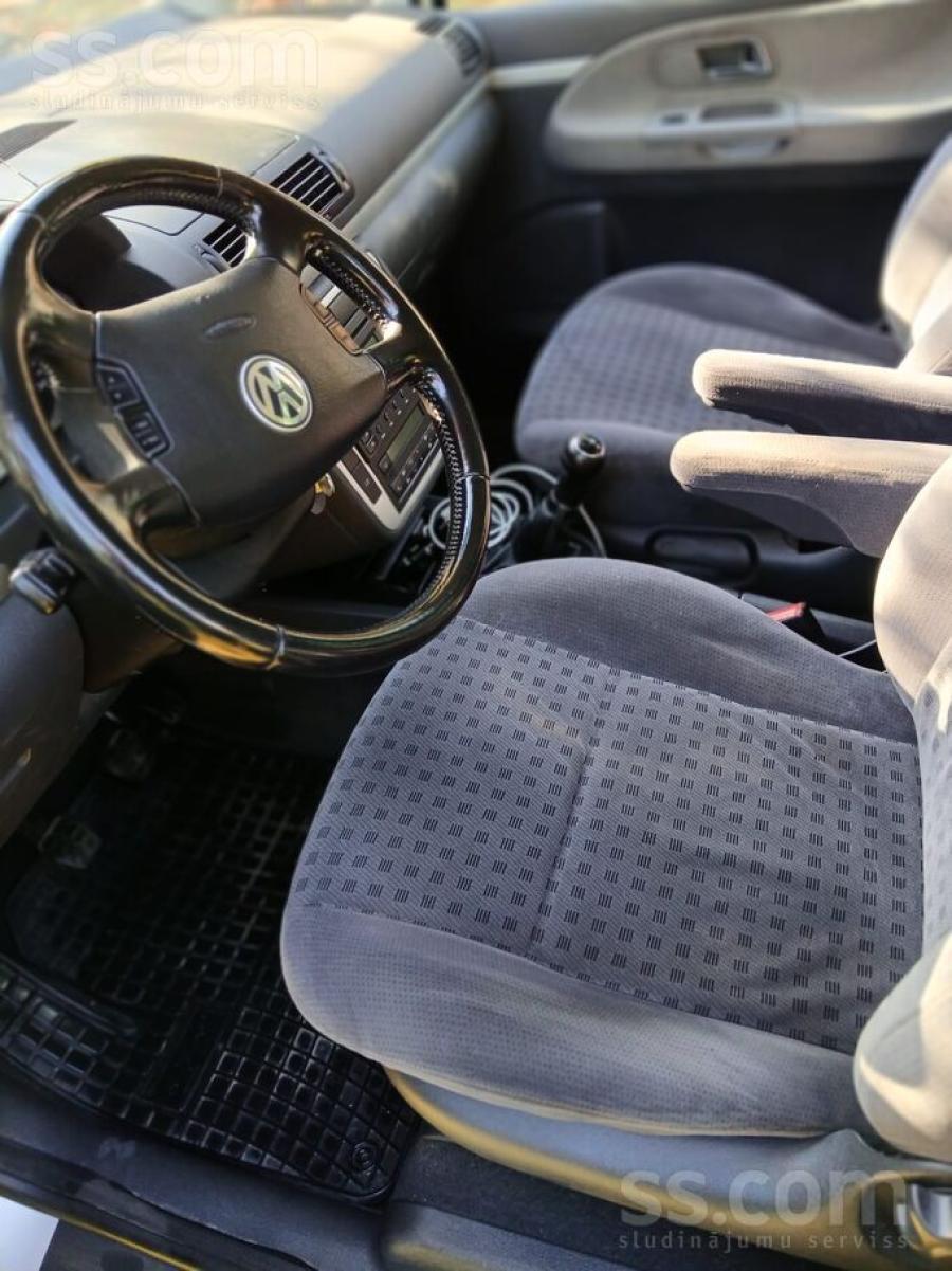 Pelēks Volkswagen Sharan 2007 Talsi, ar dzinēja tilpumu 2.00 L un nobraukumu 284 tūkst. km par 3000 €, foto 8 vietnē AUTOMOTO.COM.LV