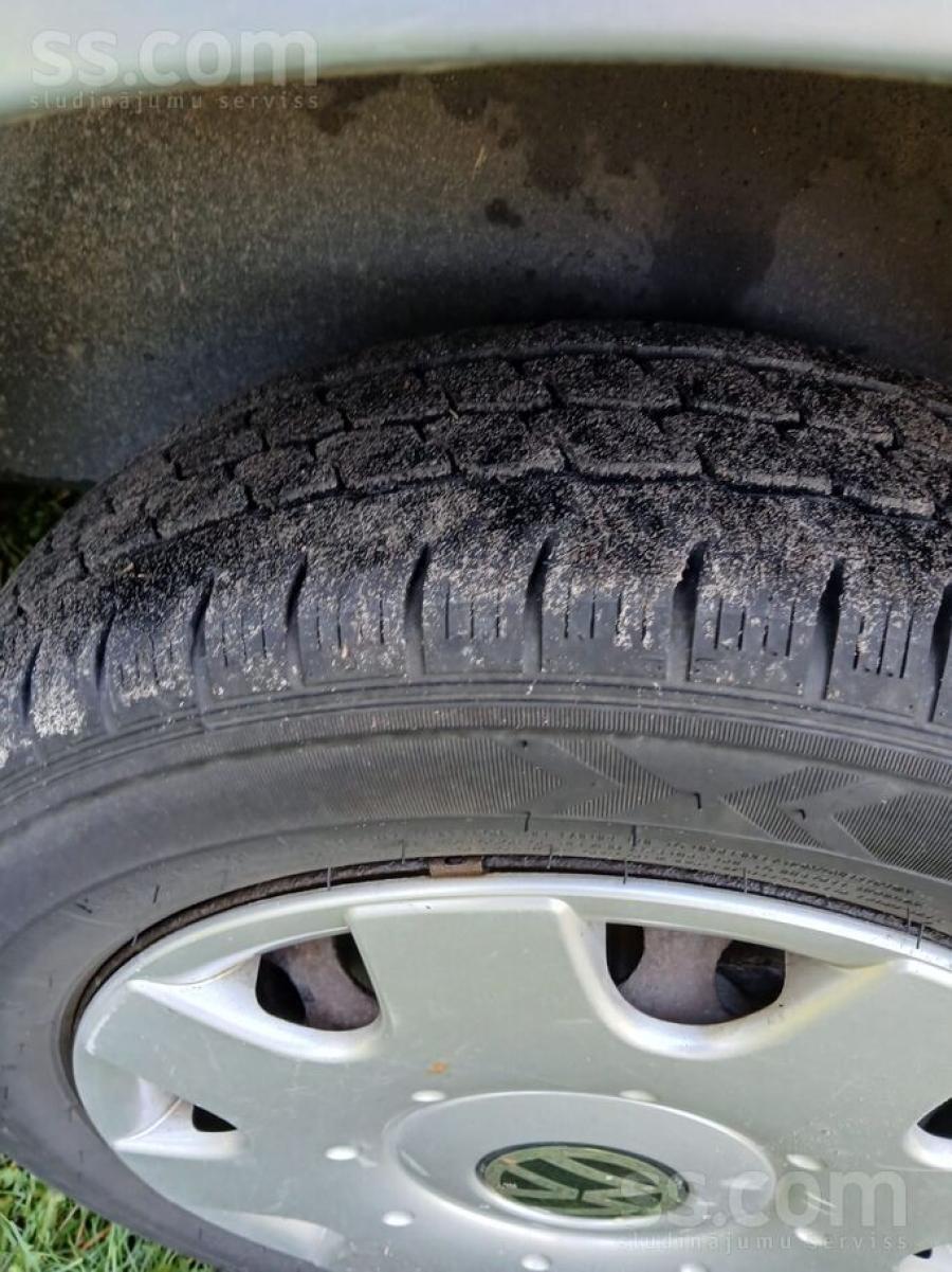 Pelēks Volkswagen Sharan 2007 Talsi, ar dzinēja tilpumu 2.00 L un nobraukumu 284 tūkst. km par 3000 €, foto 13 vietnē AUTOMOTO.COM.LV
