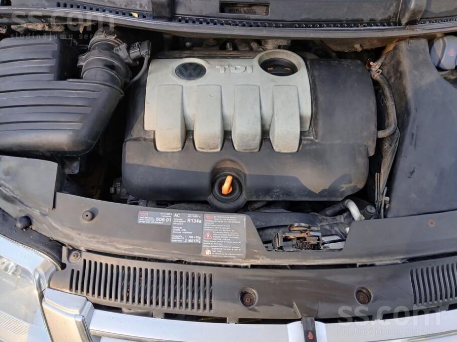 Pelēks Volkswagen Sharan 2007 Talsi, ar dzinēja tilpumu 2.00 L un nobraukumu 284 tūkst. km par 3000 €, foto 16 vietnē AUTOMOTO.COM.LV