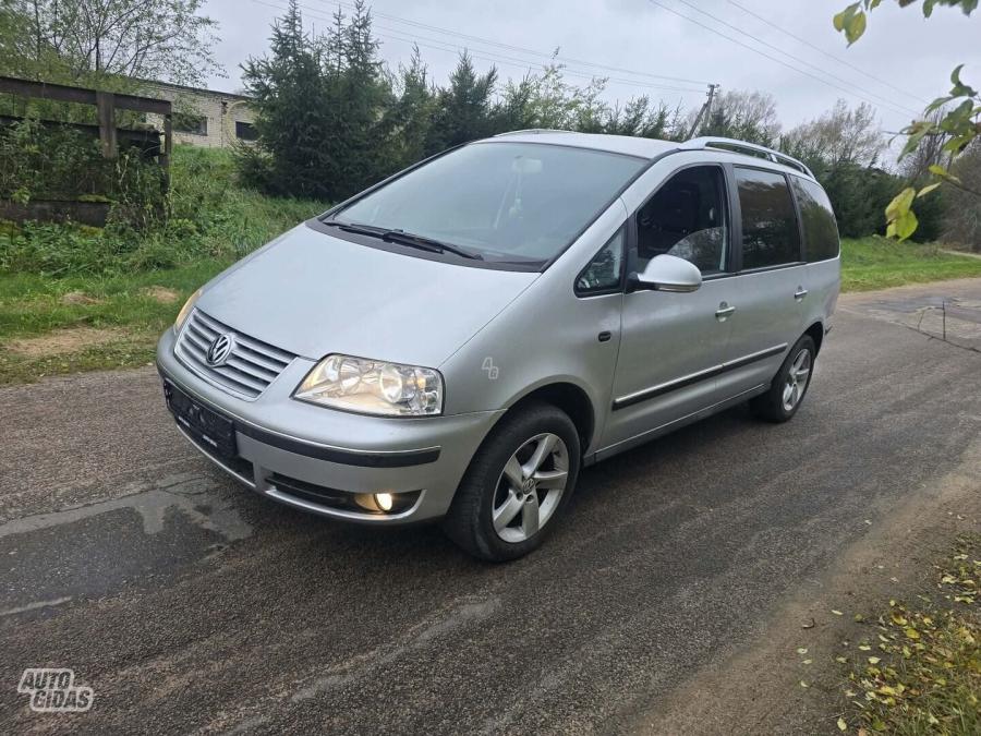 Grey Volkswagen Sharan 2007 in Ignalina, with an engine capacity of 2.00 L and mileage of 268 thousand km for 3300 €, photo 4 on AUTOMOTO.COM.LV