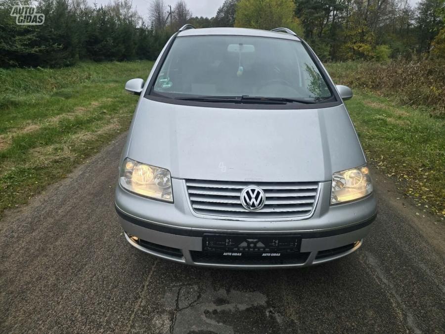 Grey Volkswagen Sharan 2007 in Ignalina, with an engine capacity of 2.00 L and mileage of 268 thousand km for 3300 €, photo 5 on AUTOMOTO.COM.LV