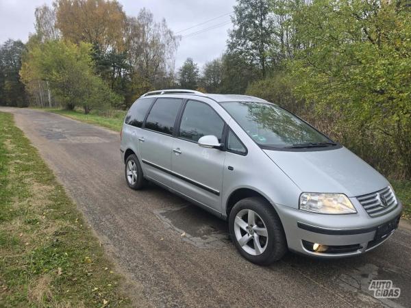 Grey Volkswagen Sharan 2007 in Ignalina, with an engine capacity of 2.00 L and mileage of 268 thousand km for 3300 €, photo 6 on AUTOMOTO.COM.LV