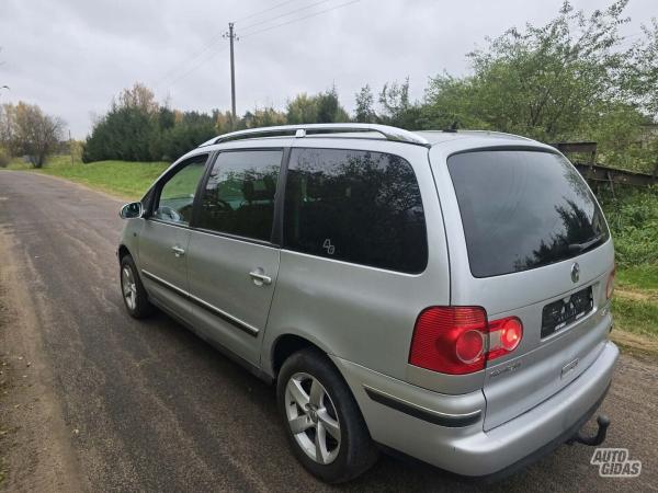 Grey Volkswagen Sharan 2007 in Ignalina, with an engine capacity of 2.00 L and mileage of 268 thousand km for 3300 €, photo 9 on AUTOMOTO.COM.LV