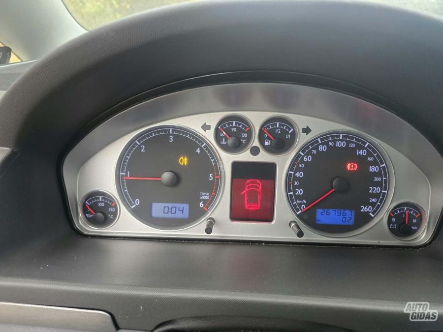 Grey Volkswagen Sharan 2007 in Ignalina, with an engine capacity of 2.00 L and mileage of 268 thousand km for 3300 €, photo 11 on AUTOMOTO.COM.LV