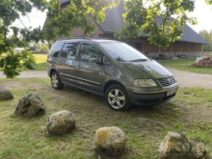 Pelēks Volkswagen Sharan 2008 Limbaži, ar dzinēja tilpumu 2.00 L un nobraukumu 350 tūkst. km par 3250 €, foto 2 vietnē AUTOMOTO.COM.LV