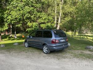 Pelēks Volkswagen Sharan 2008 Limbaži, ar dzinēja tilpumu 2.00 L un nobraukumu 350 tūkst. km par 3250 €, foto 5 vietnē AUTOMOTO.COM.LV