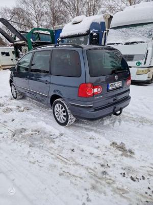 Grey Volkswagen Sharan 2008 in Marijampole, with an engine capacity of 1.90 L and mileage of 278 thousand km for 4300 €, photo 4 on AUTOMOTO.COM.LV