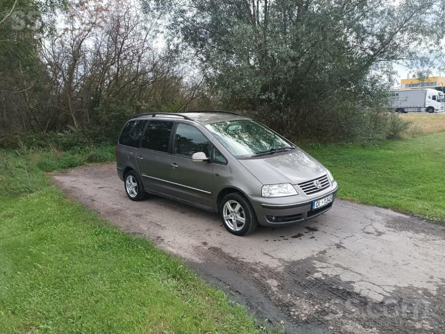 Pelēks Volkswagen Sharan 2008 Rīga, ar dzinēja tilpumu 2.00 L un nobraukumu 292 tūkst. km par 3200 €, foto 5 vietnē AUTOMOTO.COM.LV