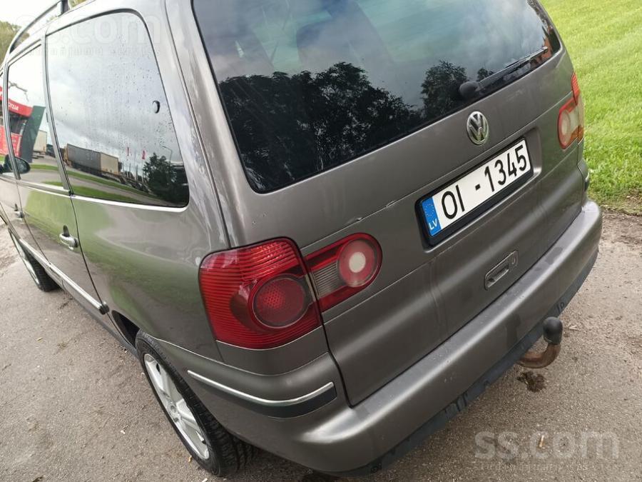 Pelēks Volkswagen Sharan 2008 Rīga, ar dzinēja tilpumu 2.00 L un nobraukumu 292 tūkst. km par 3200 €, foto 9 vietnē AUTOMOTO.COM.LV