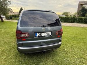 Pelēks Volkswagen Sharan 2009 Rīga, ar dzinēja tilpumu 2.00 L un nobraukumu 0 tūkst. km par 2700 €, foto 5 vietnē AUTOMOTO.COM.LV