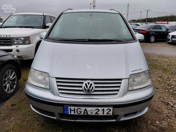 Grey Volkswagen Sharan 2009 in Vilnius, with an engine capacity of 1.90 L and mileage of 439 thousand km for 1250 €, photo 2 on AUTOMOTO.COM.LV